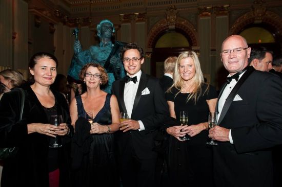 Human Statue Bodyart offering complete corporate entertainment suite ...