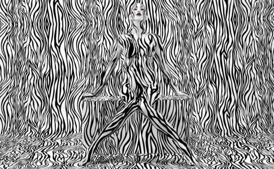 Optical illusion human statues and bodypainting Media Man Int
